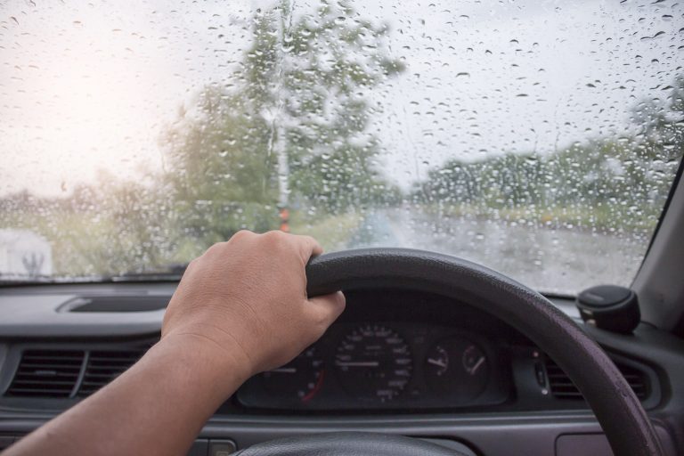 7 Things to Do When Driving In Bad Weather Conditions : CR
