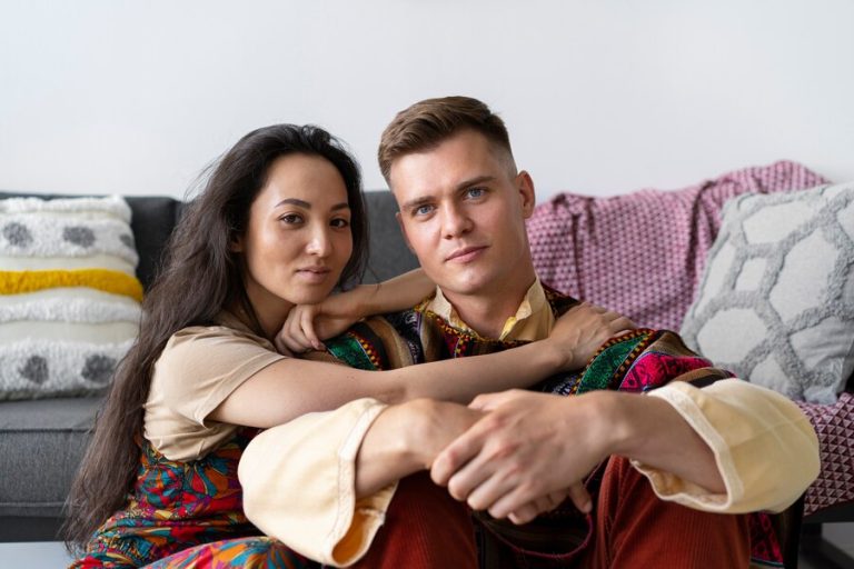 Full Guide To Throuple Relationships: Rules & Tips